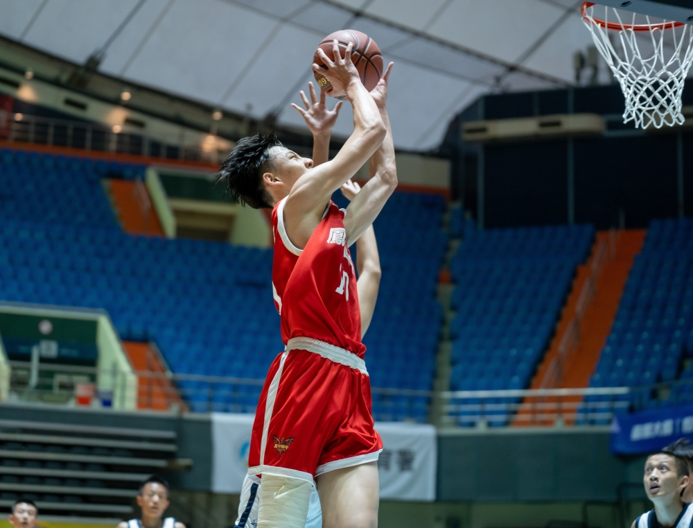 JHBL》吞「T」男主角鳳甲190「一哥」蕭承哲 婉拒HBL所有名校邀約的資優班5A學霸 - 籃球 - 敢動傳媒 Braveathlete