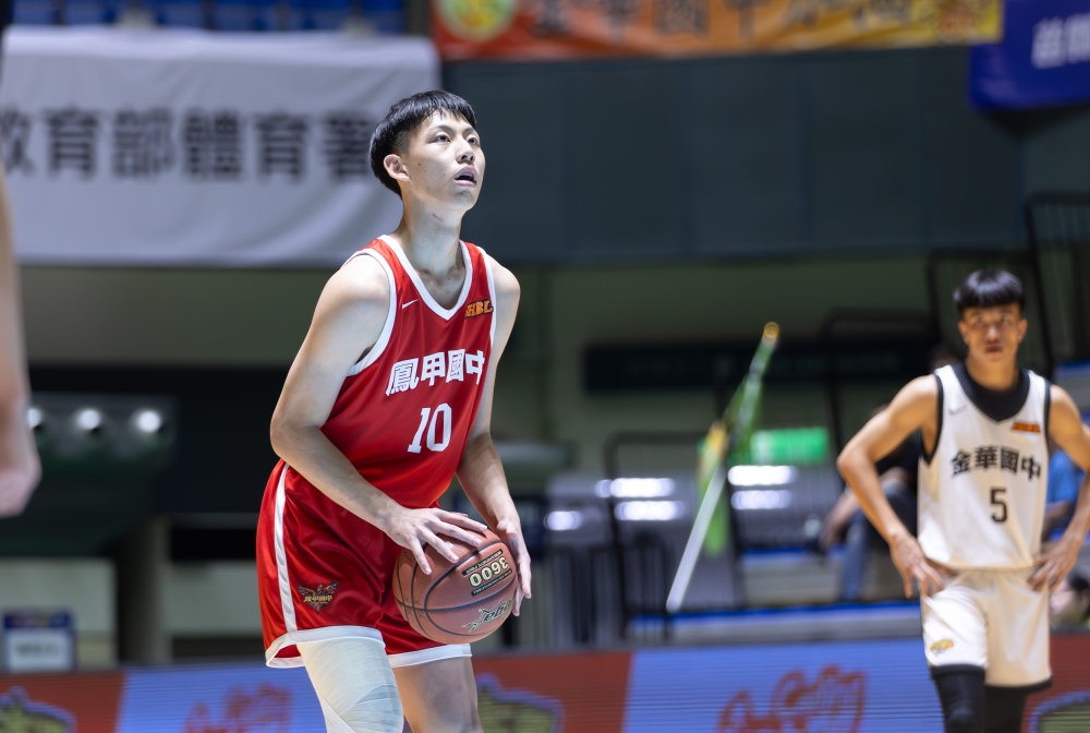 JHBL》吞「T」男主角鳳甲190「一哥」蕭承哲 婉拒HBL所有名校邀約的資優班5A學霸 - 籃球 - 敢動傳媒 Braveathlete