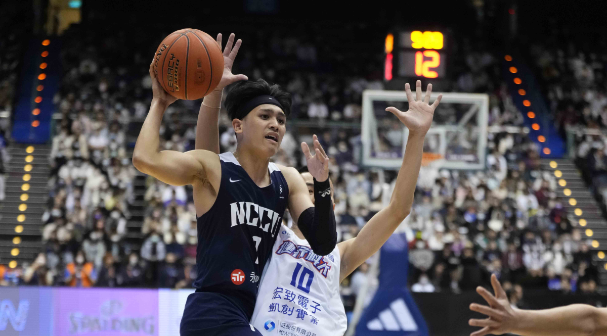 UBA》無敵宇宙超級大球星游艾喆MVP五冠入袋 政大3連霸送1分鐘傷退的林彥廷 - 籃球 - 敢動傳媒 Braveathlete