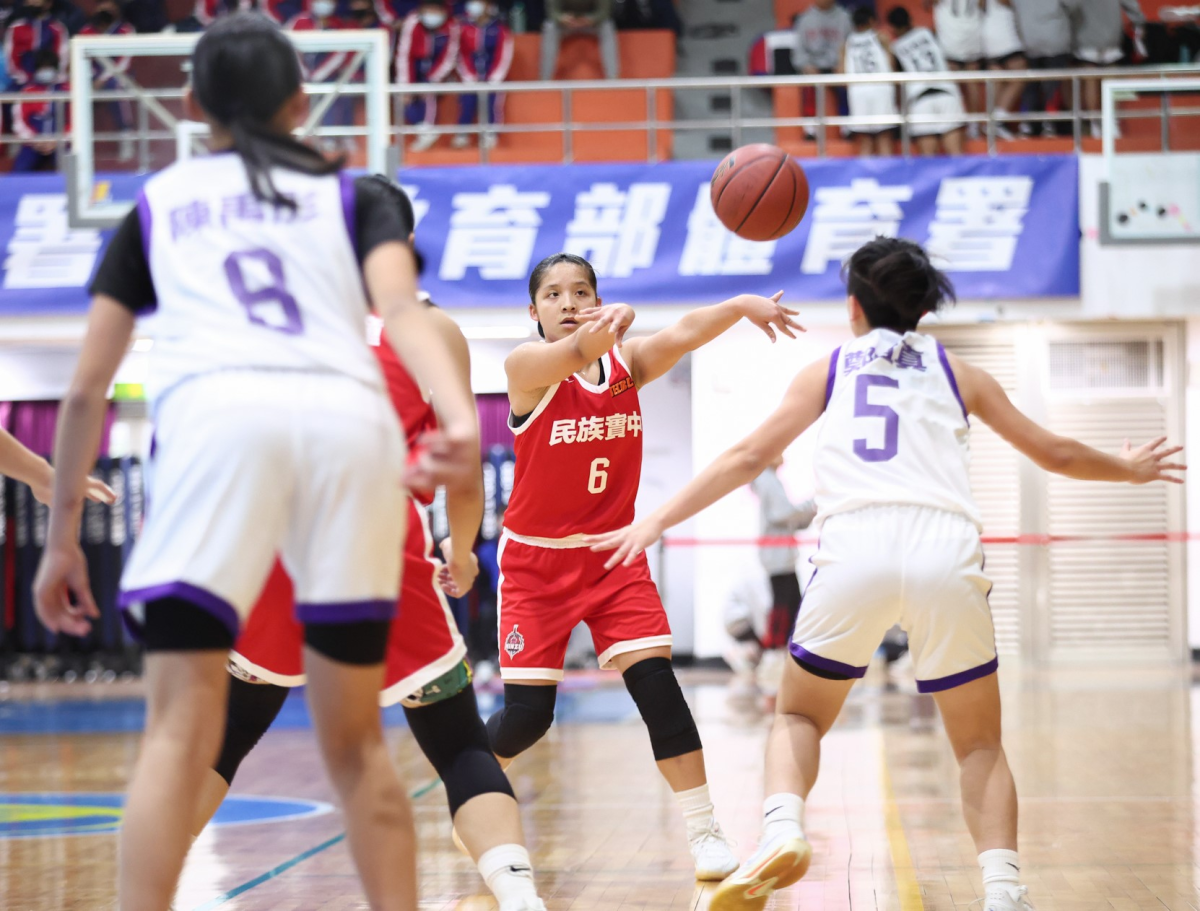 JHBL》高子喬「大三元」尋求5連霸民族破百 七賢爆冷5年來首勝大倫 永和15：3尾盤克安康 - 籃球 - 敢動傳媒 Braveathlete